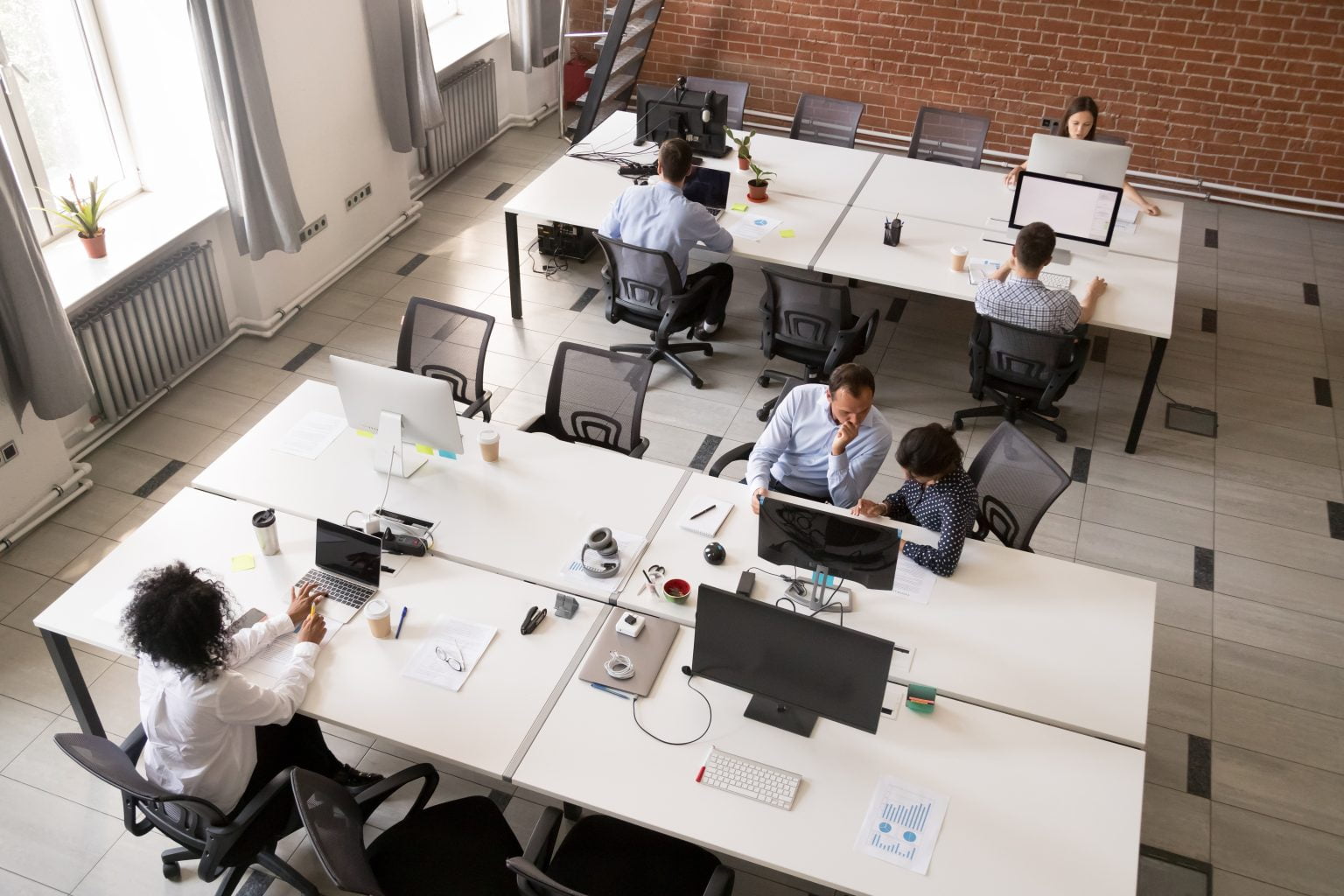 Desk Management Solutions for Workplaces | Outlook, M365